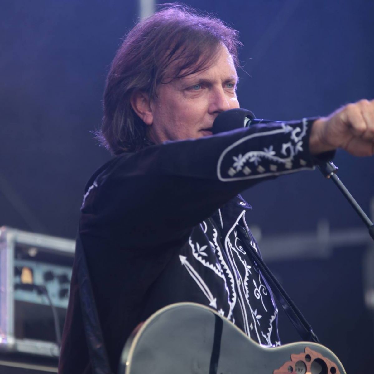 Randy Thompson live on the taproom stage 5-8pm | Old Bust Head