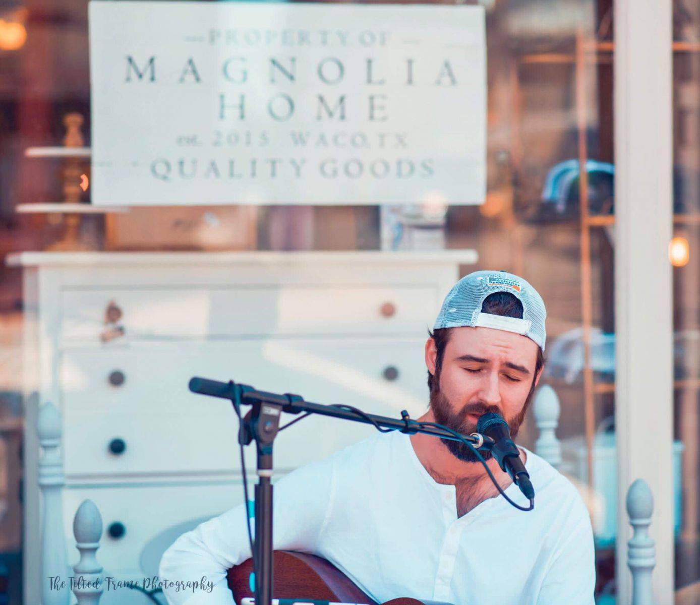 Open Mic Night hosted by Bailey Hayes 6-8pm | Old Bust Head