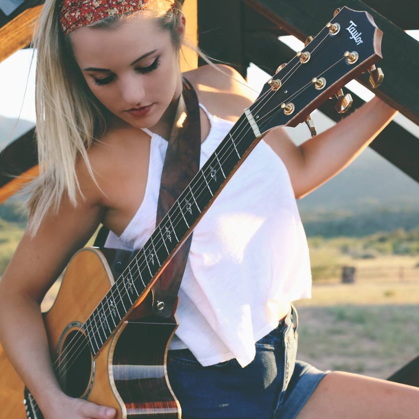 Live Music: Bethany Gates 5:00PM-8:00PM | Old Bust Head